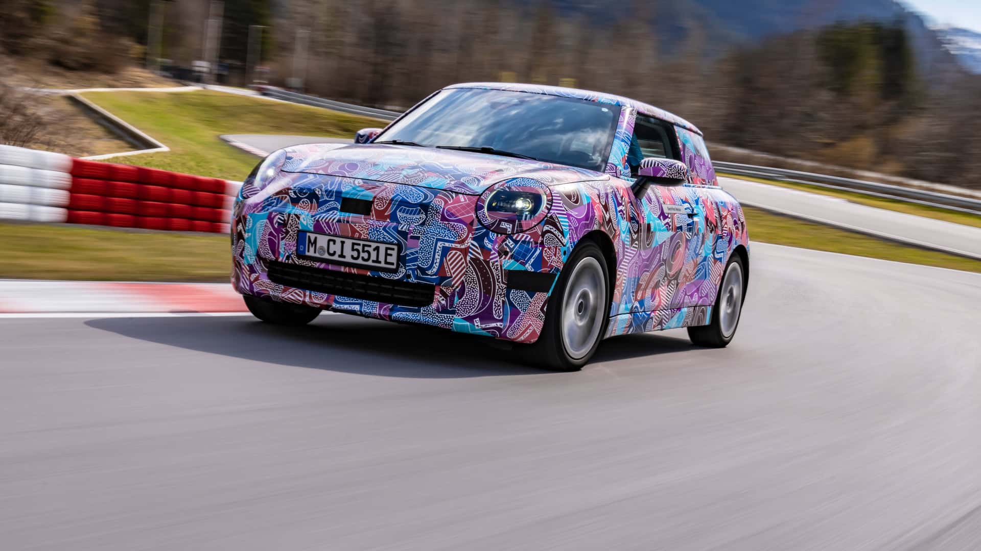 Идва ново поколение MINI - вижте снимки с предсерийни прототипи | DizzyRiders.bg | Движението е ...